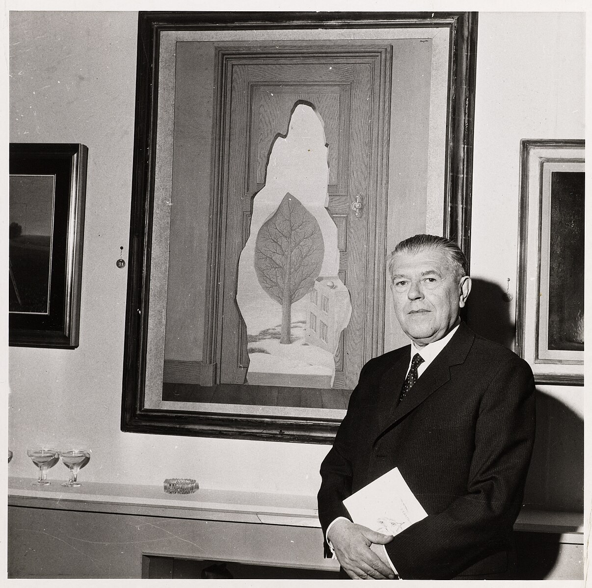 Who was the Surrealist Painter René Magritte? - World Defined