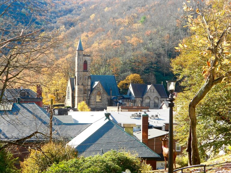 50 amazing small towns in the United States that you’ve never heard of ...